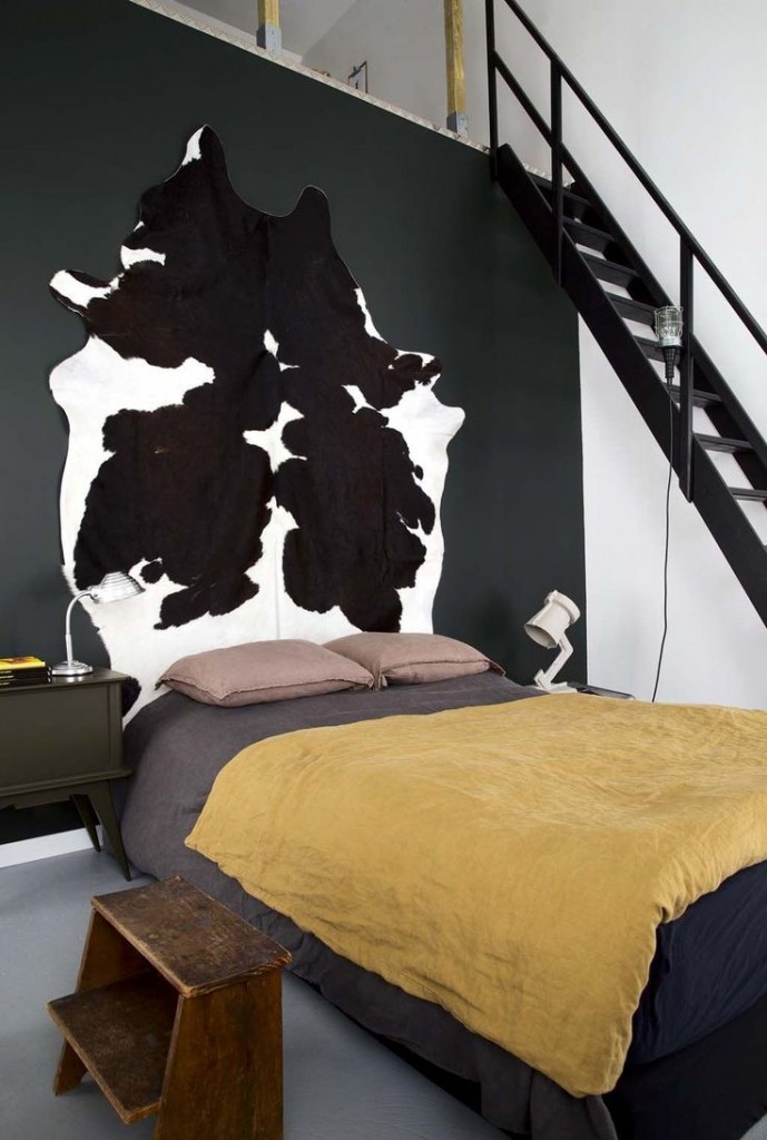 L'idée déco du samedi : Une peau de vache comme tête de lit - Floriane ...